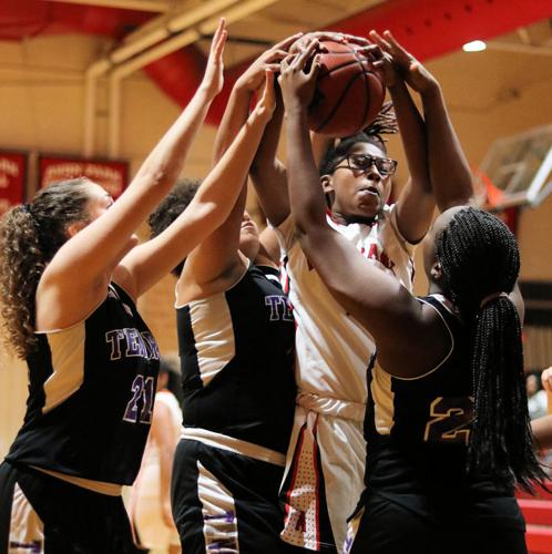 Red Devils cruise past Titans | Sebring | yoursun.com
