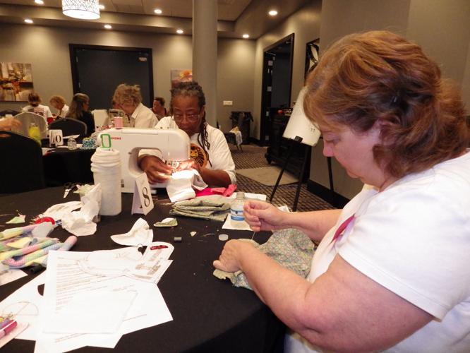 Memory Bear Workshop builds strength | News Archives | yoursun.com