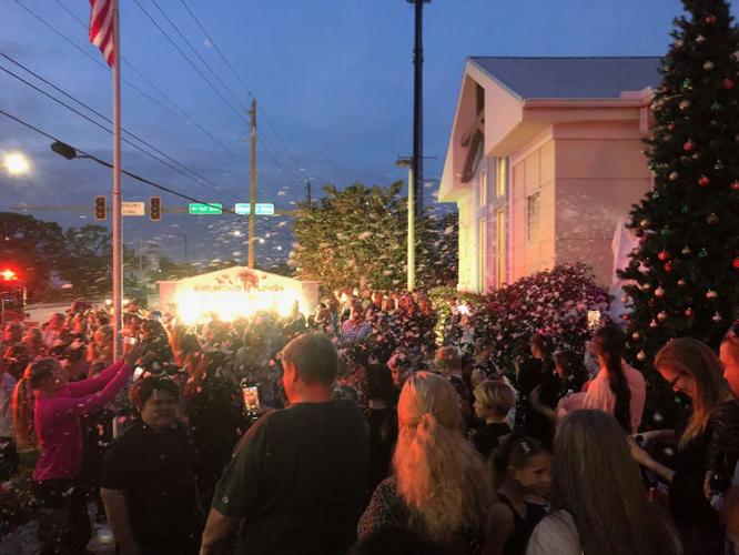 Christmas tree lighting, Englewood style | The Daily Sun | yoursun.com