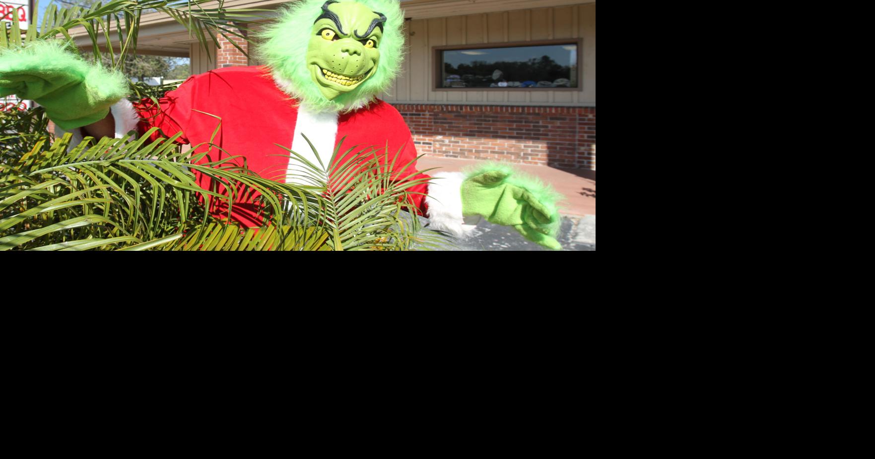 The Grinch drops by in DeSoto | News Archives | yoursun.com