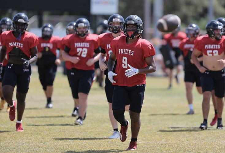 SPRING FOOTBALL: Pirates go big so they won't go home in '24 | Sun ...