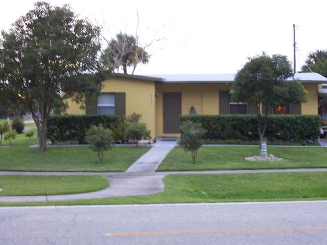 Feuchter’s Parkside house wins Beautification Award | News Archives ...