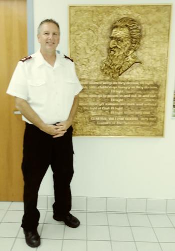 Meet the Preacher: Major Edward Binnix | News Archives | yoursun.com