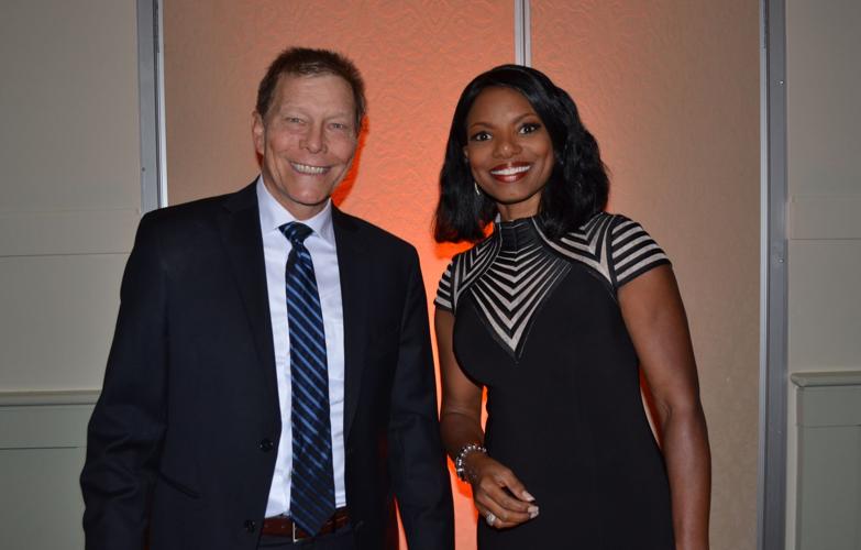 Charter system gala draws more than 250 | Newsarchives | yoursun.com