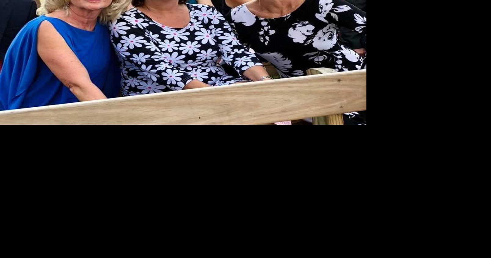 Terri Bates: Helps to keep a world in caladiums | News | yoursun.com