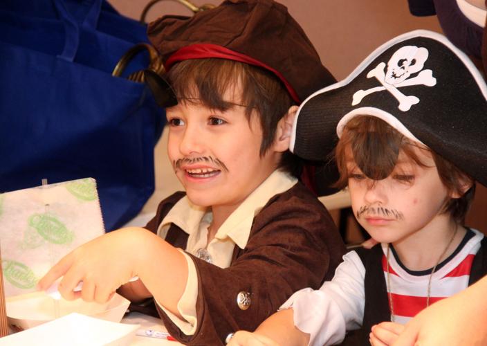 Pirates invade Port Charlotte Town Center | News Archives | yoursun.com