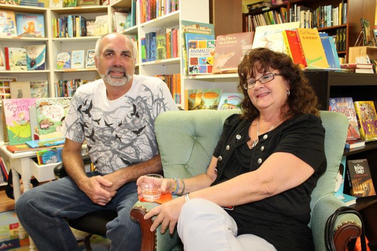 Author discusses ‘Fringe Florida’ at Copperfish | News Archives ...