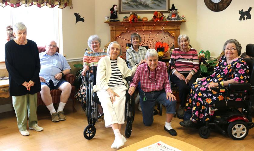 Arcadia Oaks — festooned for Fall | News Archives | yoursun.com