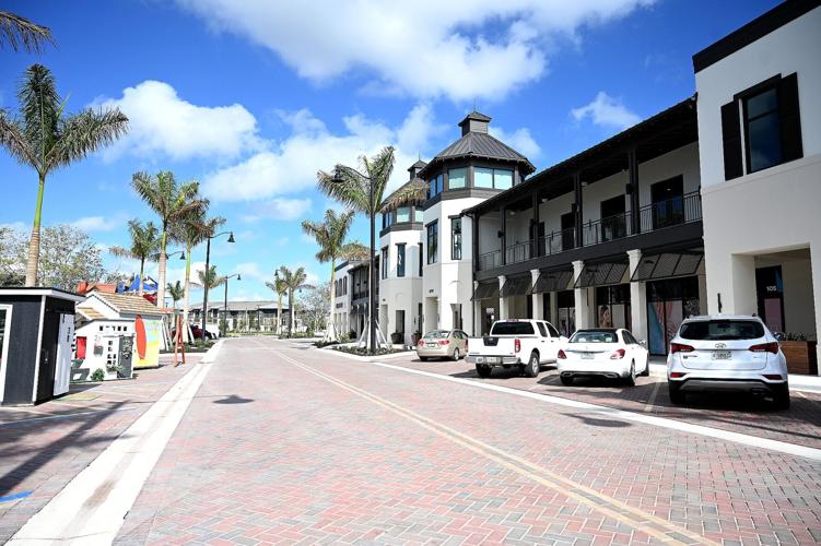 Downtown Wellen opens for business | News | yoursun.com