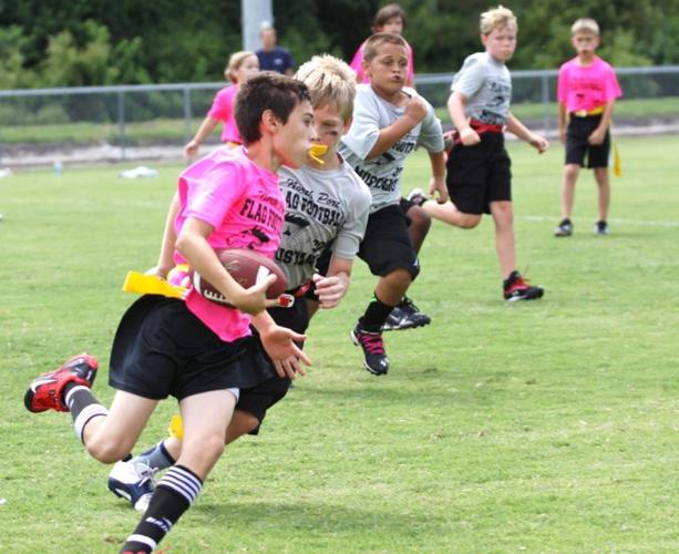 Plenty of exciting action in flag football | News Archives | yoursun.com