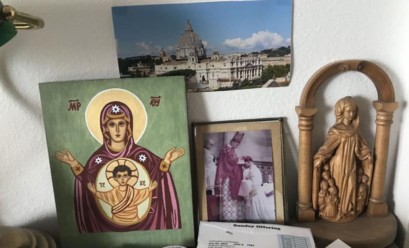 There's an art to these two priests | News | yoursun.com