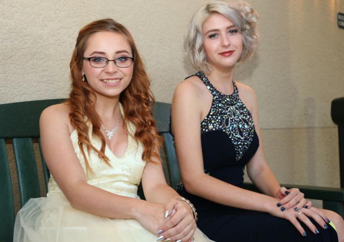 NPHS celebrates Prom | News Archives | yoursun.com
