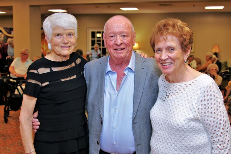 South Port Square celebrates 34th anniversary | Multimedia | yoursun.com