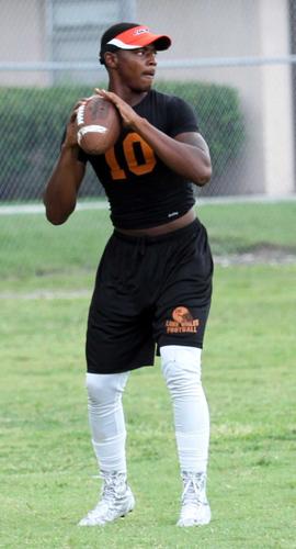 Highlanders, Bulldogs get football tune up | Newsarchives | yoursun.com