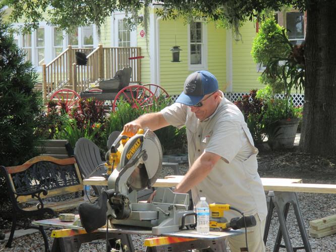 Scout benches ‘made in the shade’ | News Archives | yoursun.com