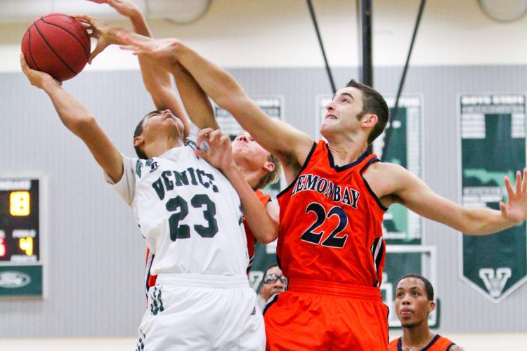 Indians survive late rally to beat Mantas | News Archives | yoursun.com