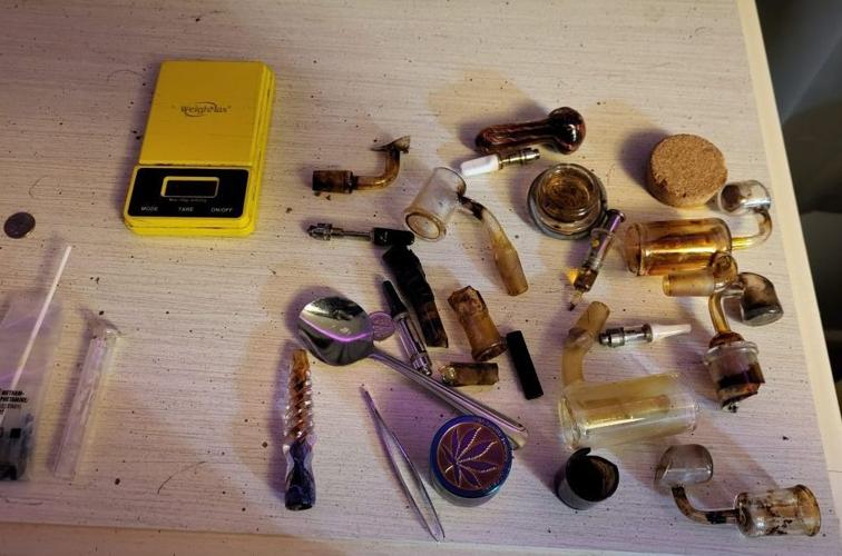 'Paraphernalia in plain sight' leads to drug arrests | News | yoursun.com