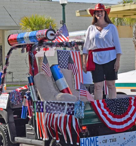 Parade celebrates Independence Day | News Archives | yoursun.com