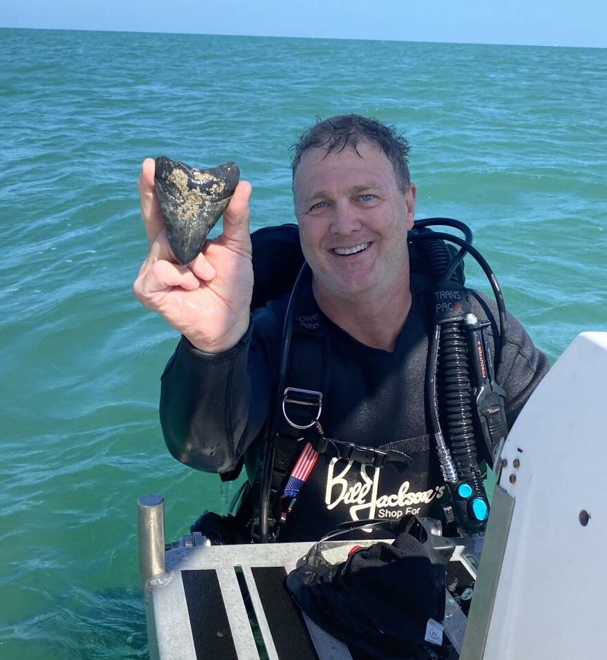 Diving for 'Black Gold' | The Gondolier | yoursun.com