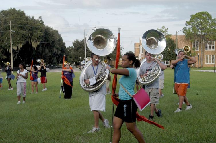 Marchingwith a new twist | Newsarchives | yoursun.com