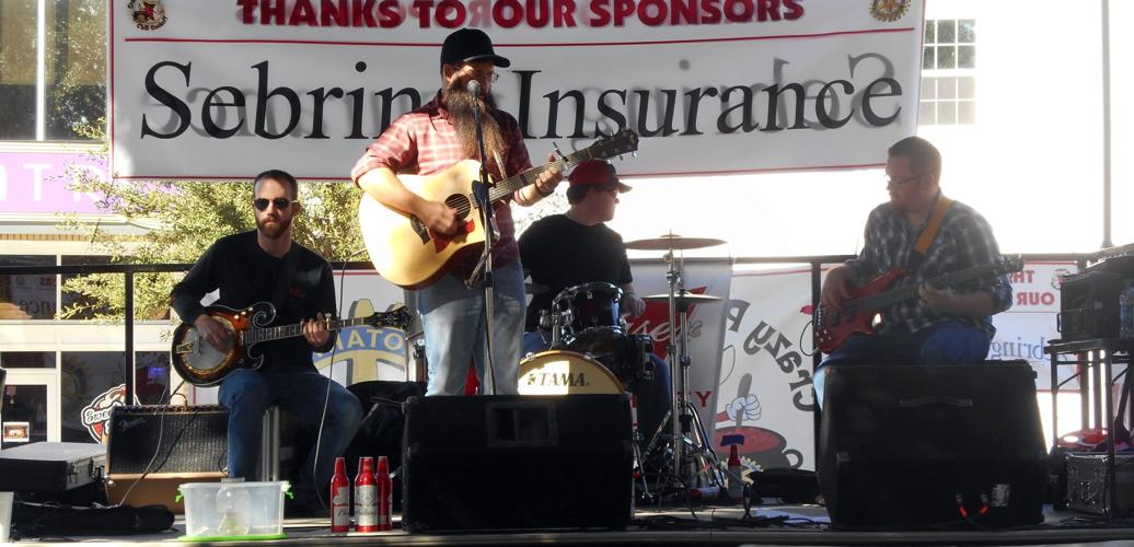 Chilly morning for chili at Crazy Pepper Chili Cookoff | Newsarchives ...