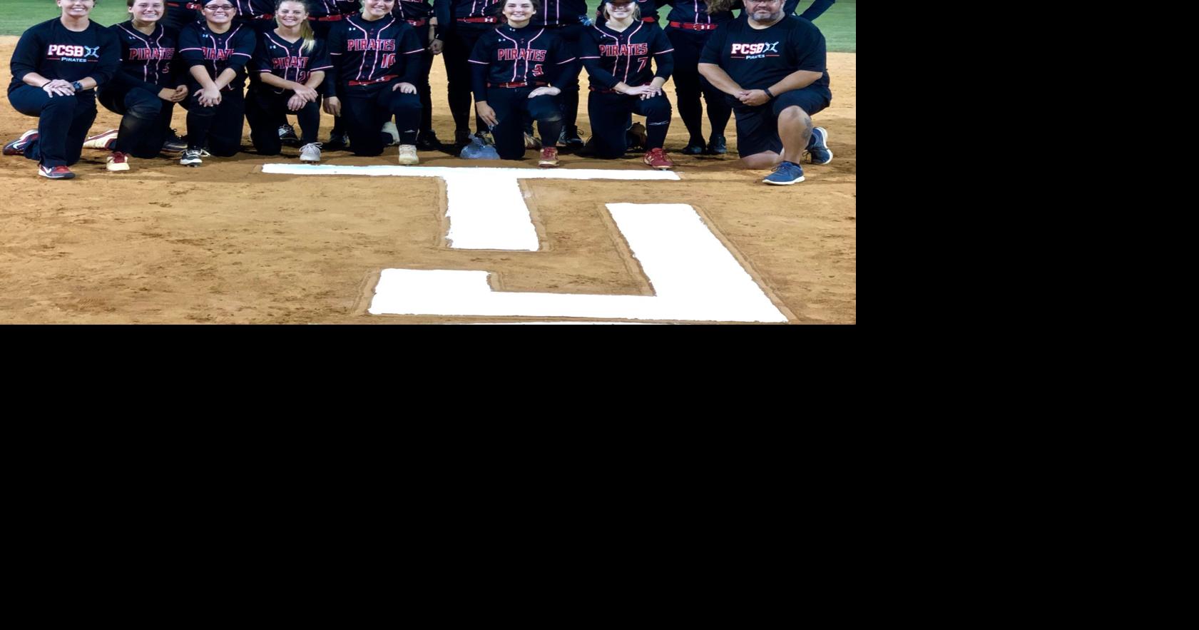 Lady Pirates dedicate season to beloved fan, father | Area Preps ...