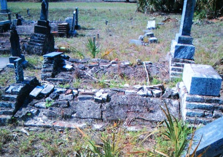 Coker family cemetery restored | News Archives | yoursun.com
