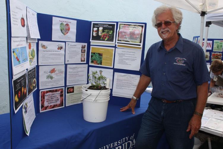 Englewood residents learn about eating right | News Archives | yoursun.com