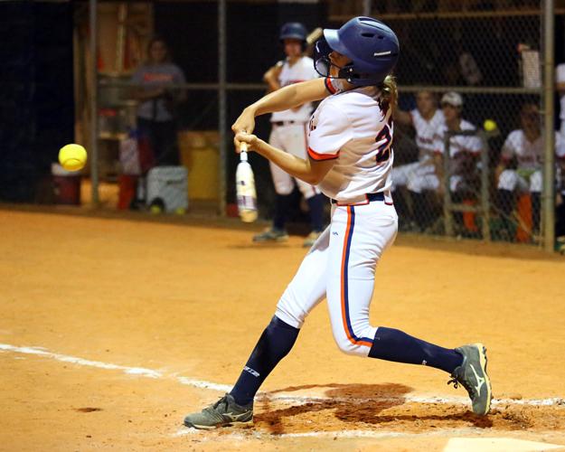 Lady Mantas unleash 35-run barrage on Dunbar | News Archives | yoursun.com