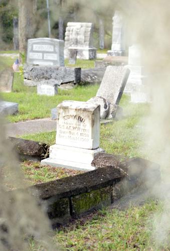 Tour historic, local cemeteries | News Archives | yoursun.com