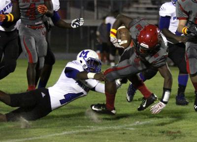 Red Devils stay perfect with romp | News Archives | yoursun.com