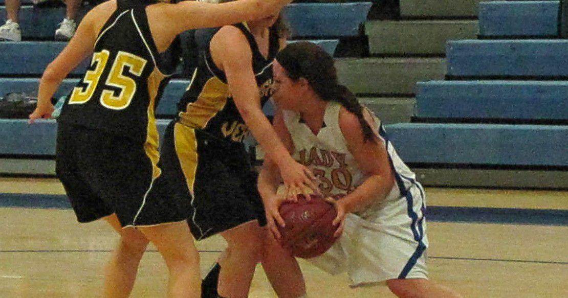 Second-half collapse downs lady hoopsters | News Archives | yoursun.com