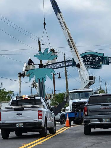 New West Dearborn sign goes up | News | yoursun.com
