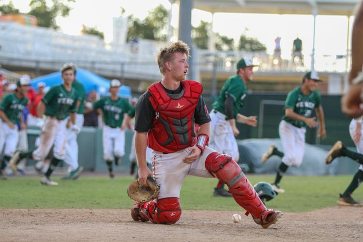 Venice baseball keeps the path to a state title open as it rallies from ...