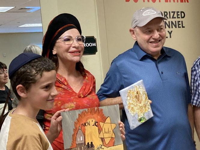 Volunteers host warm reception for an amazing woman | News | yoursun.com