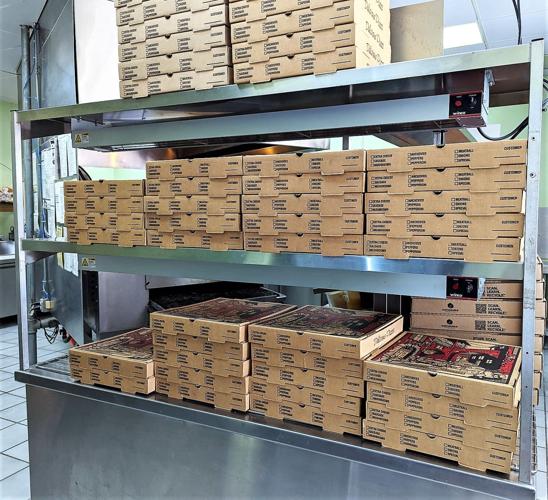 Pizza-chef deputy delivers to community | Port Charlotte News | yoursun.com