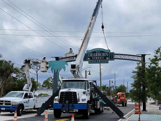 New West Dearborn sign goes up | News | yoursun.com