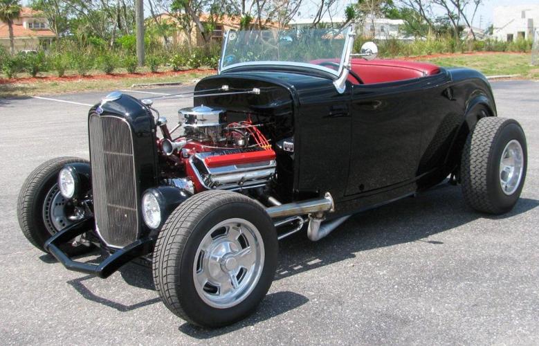 Early ’30s Fords — one stock one a Hot Rod | News Archives | yoursun.com