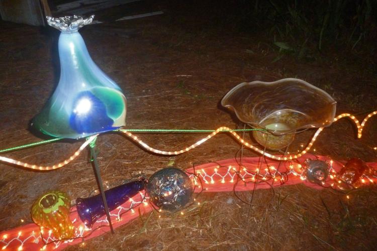 Artist presents Sparkling Holiday Glass Walk | News Archives | yoursun.com