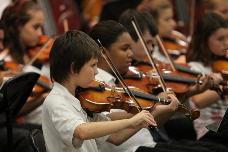 HCMS students perform holiday concert | News Archives | yoursun.com