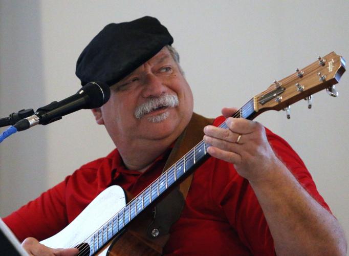 Santa: 'I KNOW HIM!' | The Daily Sun | yoursun.com