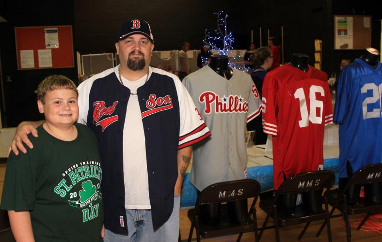 Murdock Middle School hosts Holiday Night | News Archives | yoursun.com