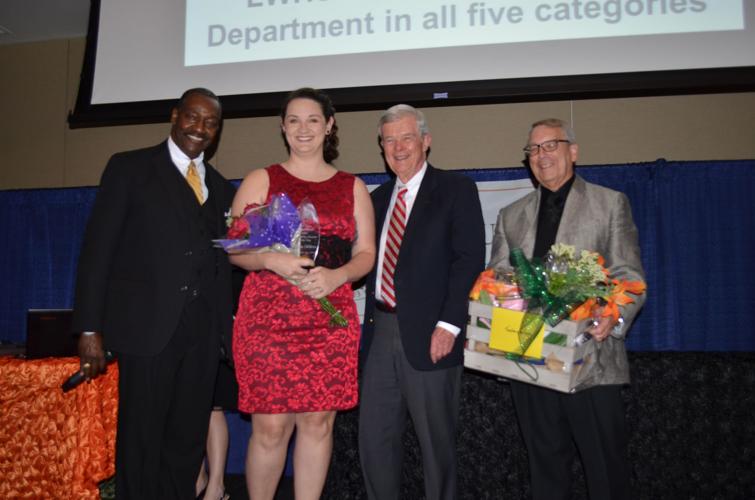 Charter system gala draws more than 250 | Newsarchives | yoursun.com