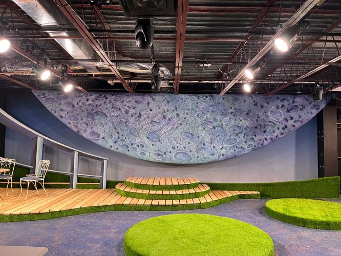 Fore! Venice Theatre’s Raymond Center stage transforms into a golf ...