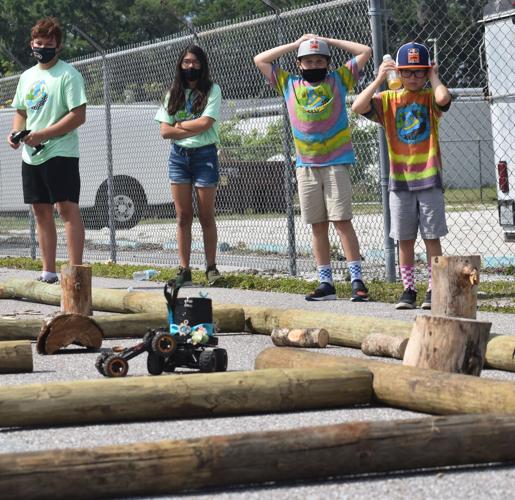 Students run RC car competition | The Gondolier | yoursun.com