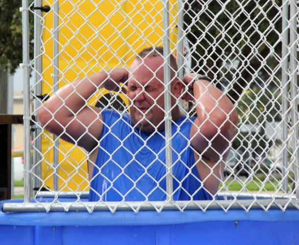 Hooters Friendraiser to benefit family of fallen hero | News Archives ...