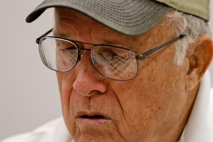 Friendly battles: Library’s chess club | News Archives | yoursun.com