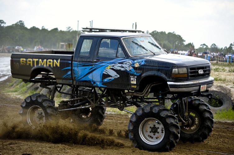 Redneck Yacht Club goes mudding | News Archives | yoursun.com