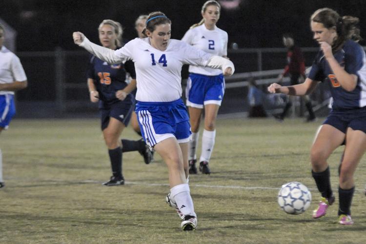 Tarpons take on Lemon Bay in soccer | News Archives | yoursun.com
