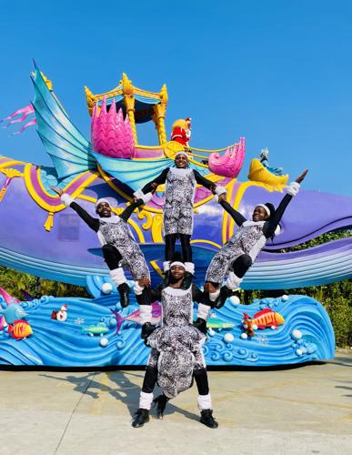 The Circus Arts Conservatory and Nik Wallenda present a holiday circus ...